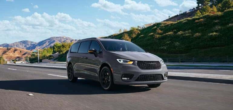 Advantages of the Chrysler Pacifica Minivan Versus SUVs | Cape Coral ...