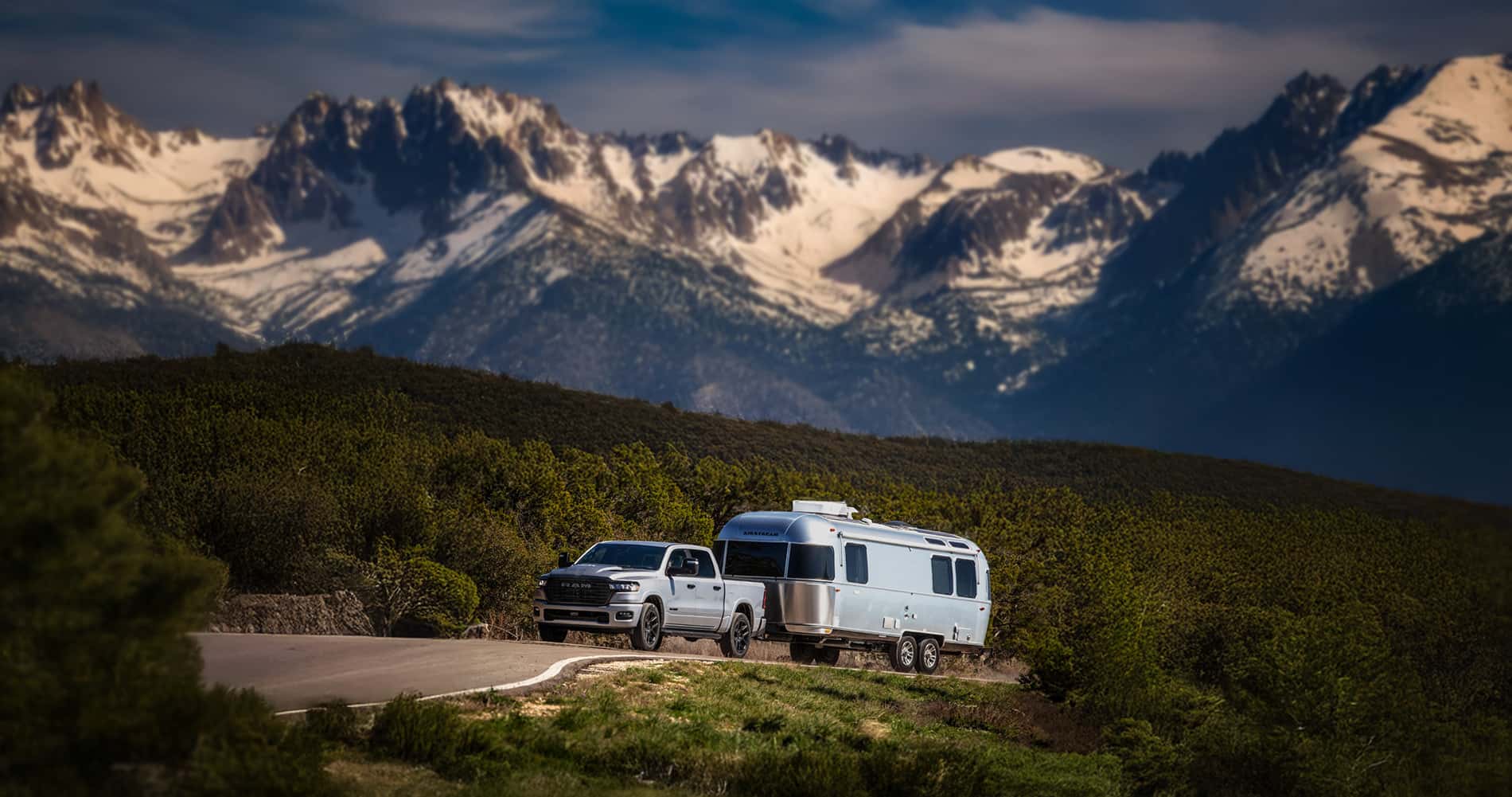 💪 2025 Ram 1500 Towing Capacity Chart & Payload Guide – All Trims ...