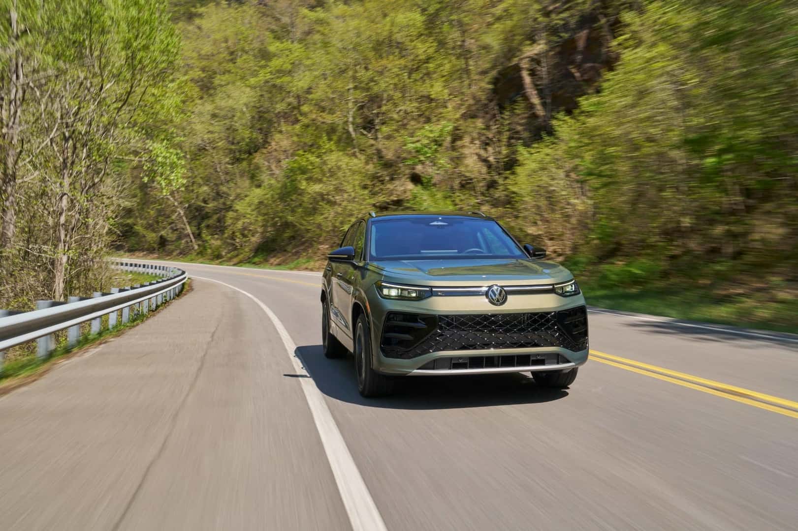 Volkswagen Tiguan Price, Lease & Specials in Temple | Garlyn Shelton VW
